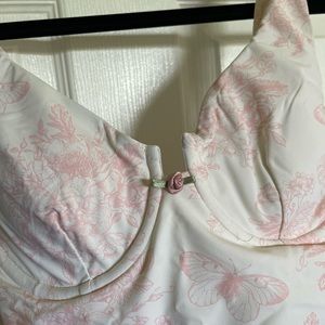 Dippin' Daisy's | Swim | Nwt Dippin Daisys Pink And White One Piece ...
